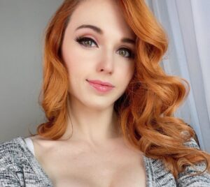Discover Amouranth: Bio/Wiki & Career Achievements